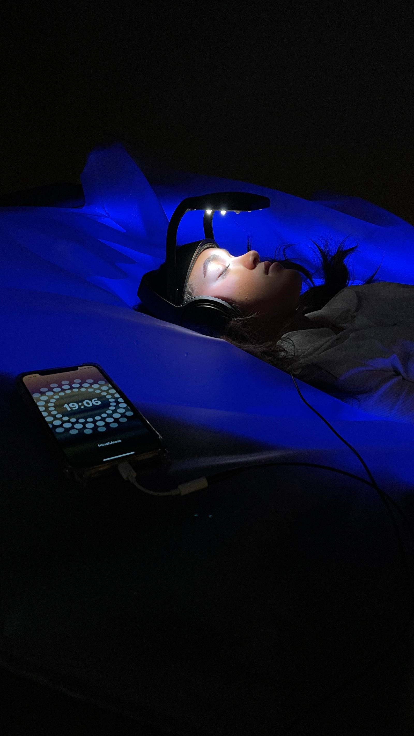 neuroVIZR I Effortless Relaxation, Focus, and Creativity Through Light